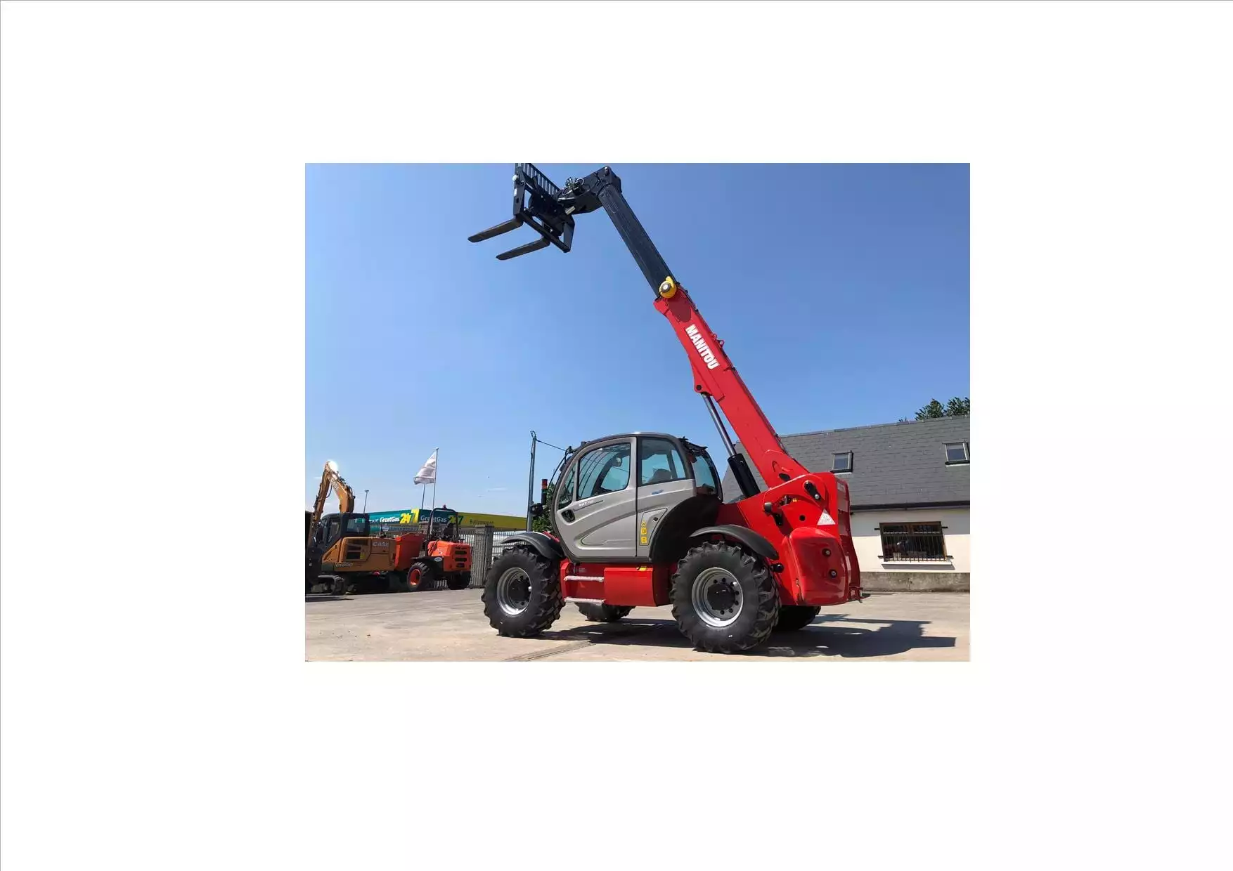 MHT 790 Telescopic Handler from Macadam Equipment Ireland