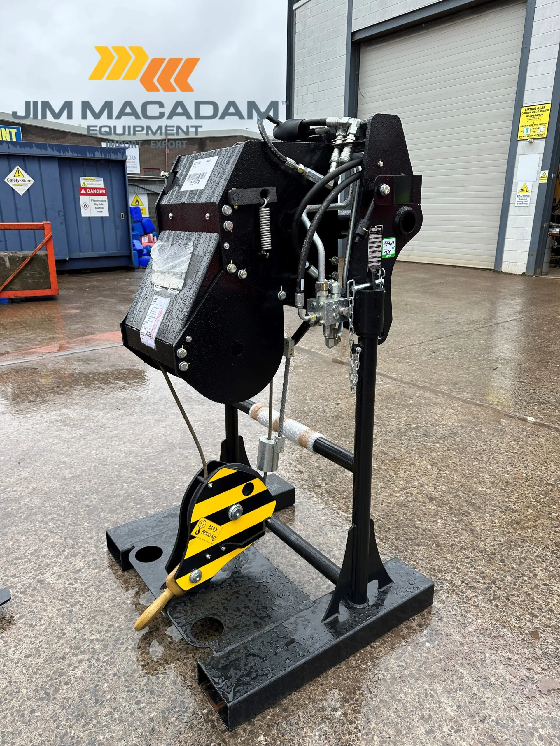 W 6000 Hydraulic Winch @ Macadam Equipment