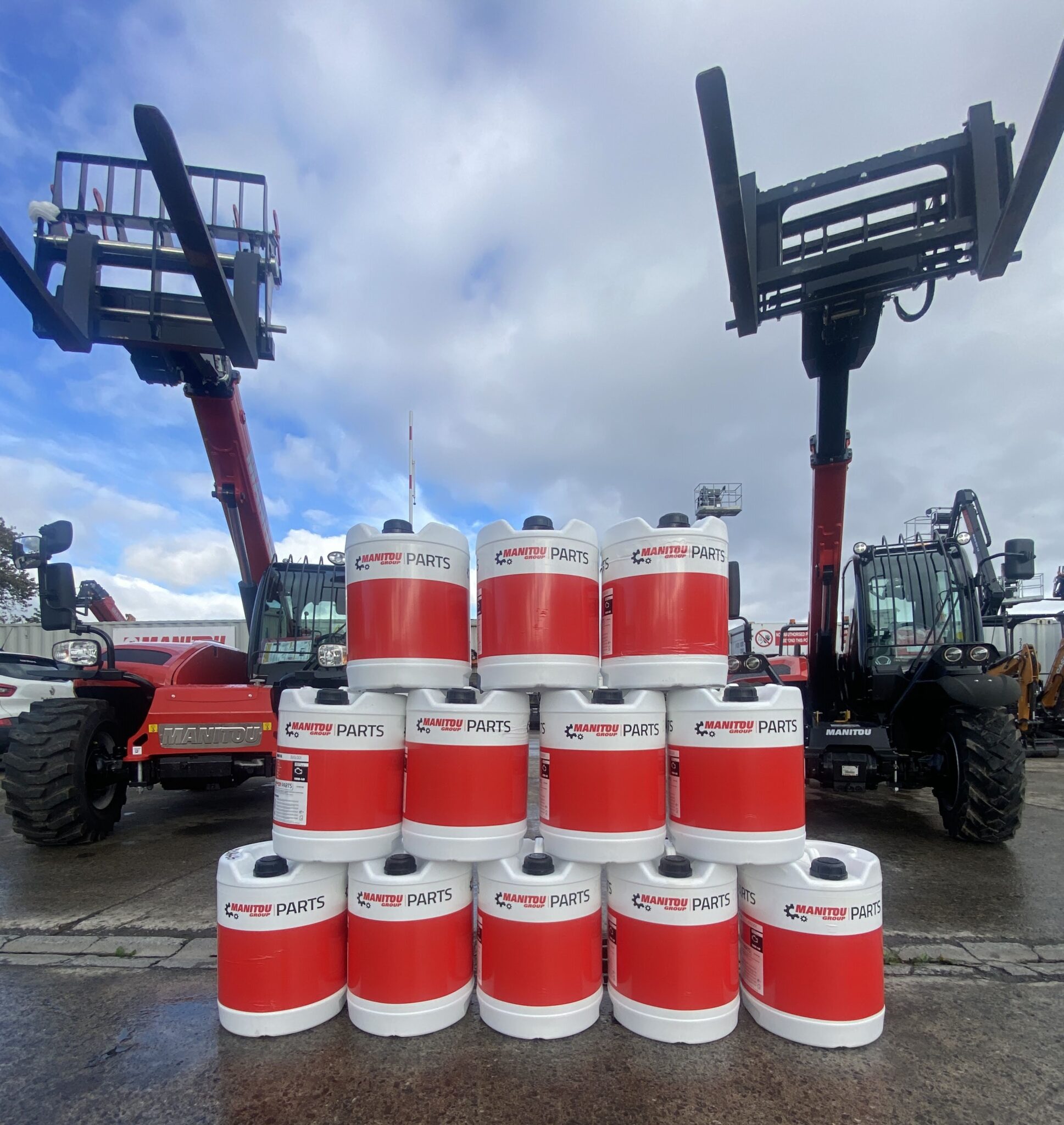 Manitou 10W-40 Engine Oil - Macadam Equipment