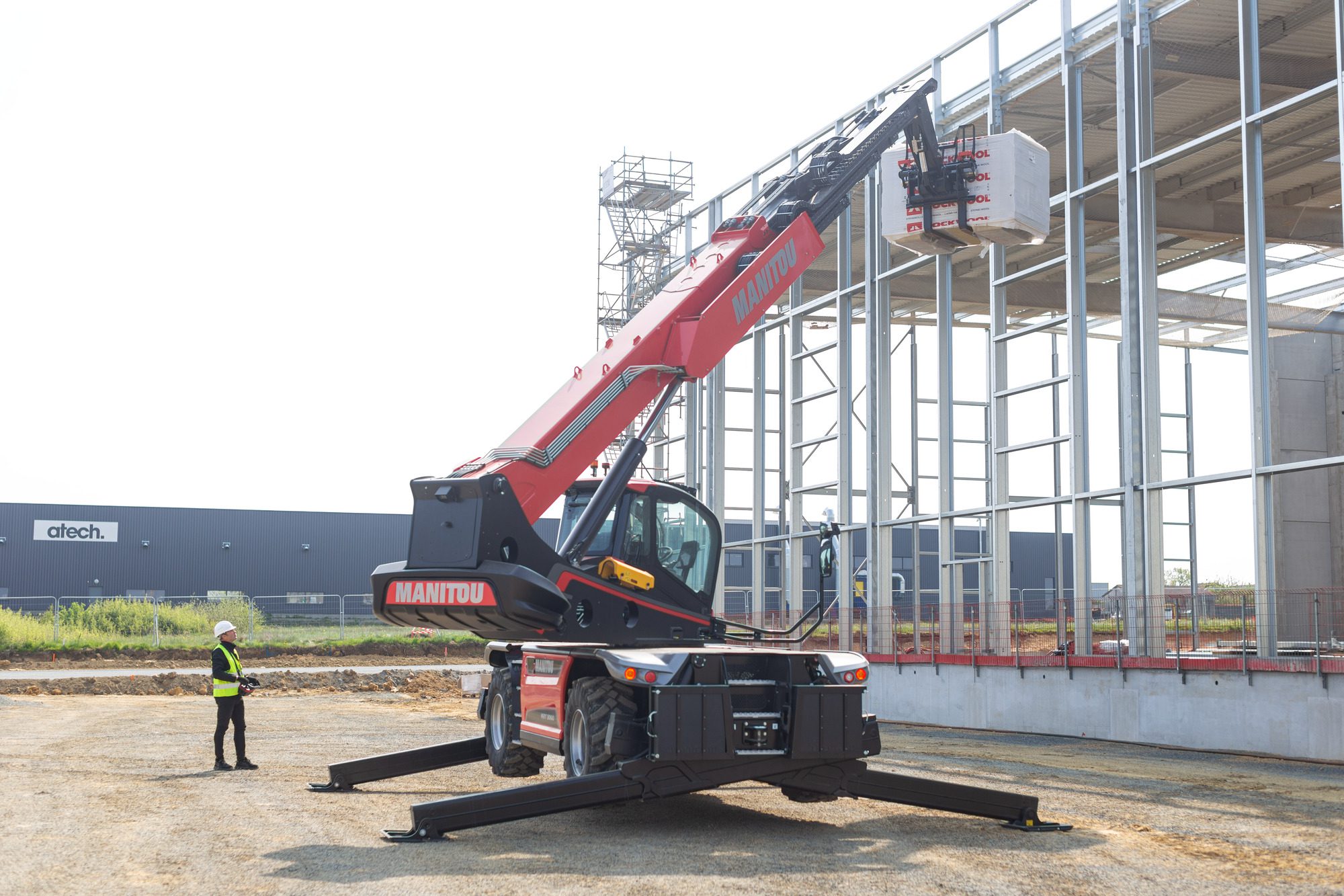 The Manitou MRT Series: The Ultimate 3-in-1 Solution