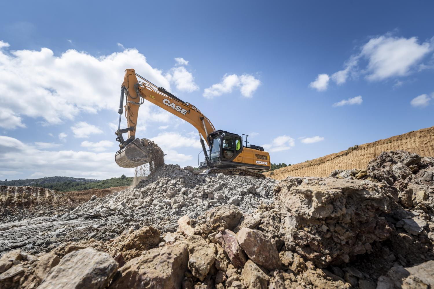 New Case CX300E now available at Macadam equipment